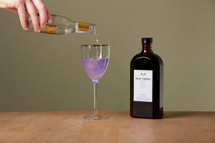 Blaues Wunder: Gründer Florian Grundböck über Deux Frères Gin