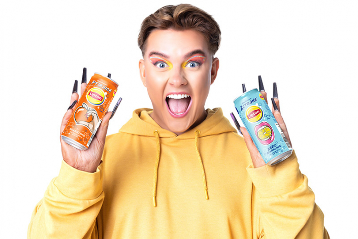 Influencer Twenty4tim erhält eigene Lipton-Kollektion