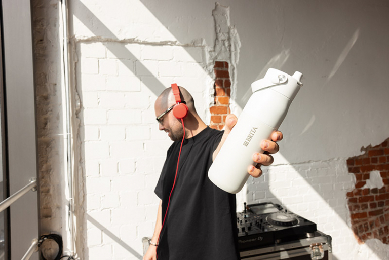 BRITA LARQ iQ: Smarte Trinkflasche mit Style & Funktion